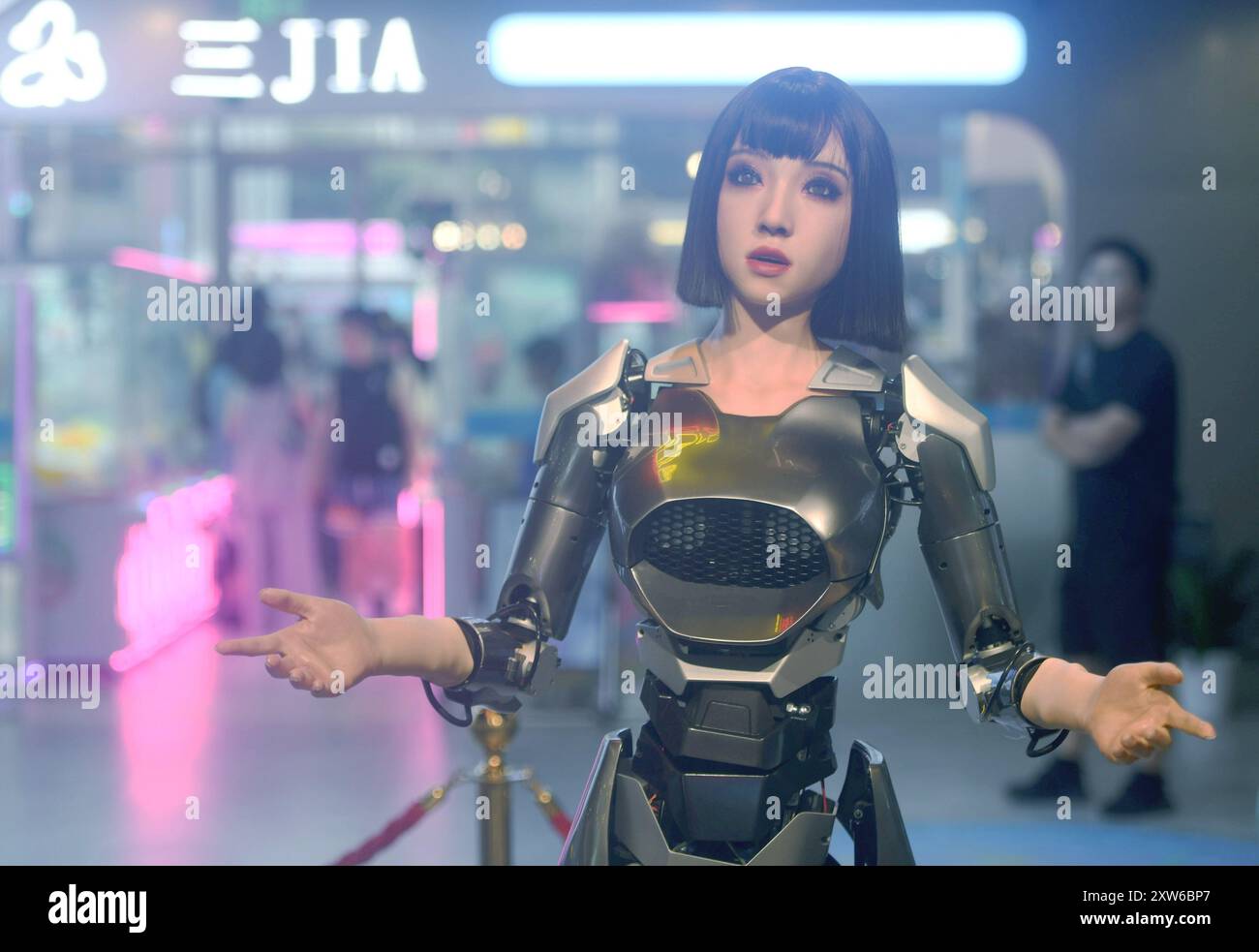 HANGZHOU, CHINA - AUGUST 17, 2024 - An intelligent bionic "beauty" robot performs and interacts ...