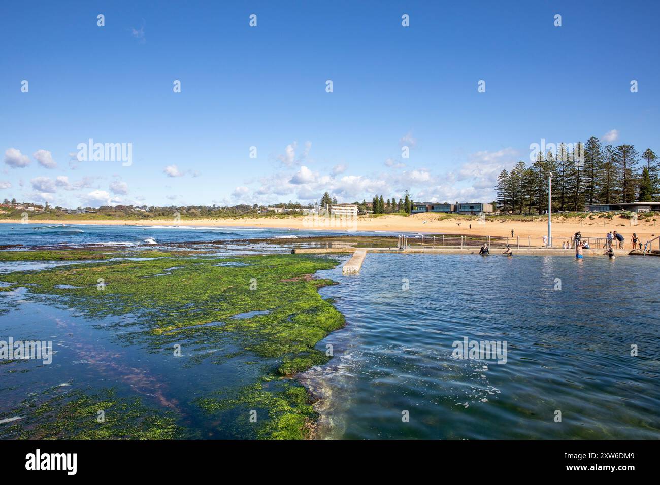 Mona vale rockpool hi-res stock photography and images - Alamy
