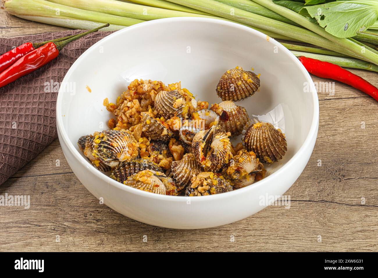 Blood Cockle Fried With Garlic and spices Stock Photo - Alamy