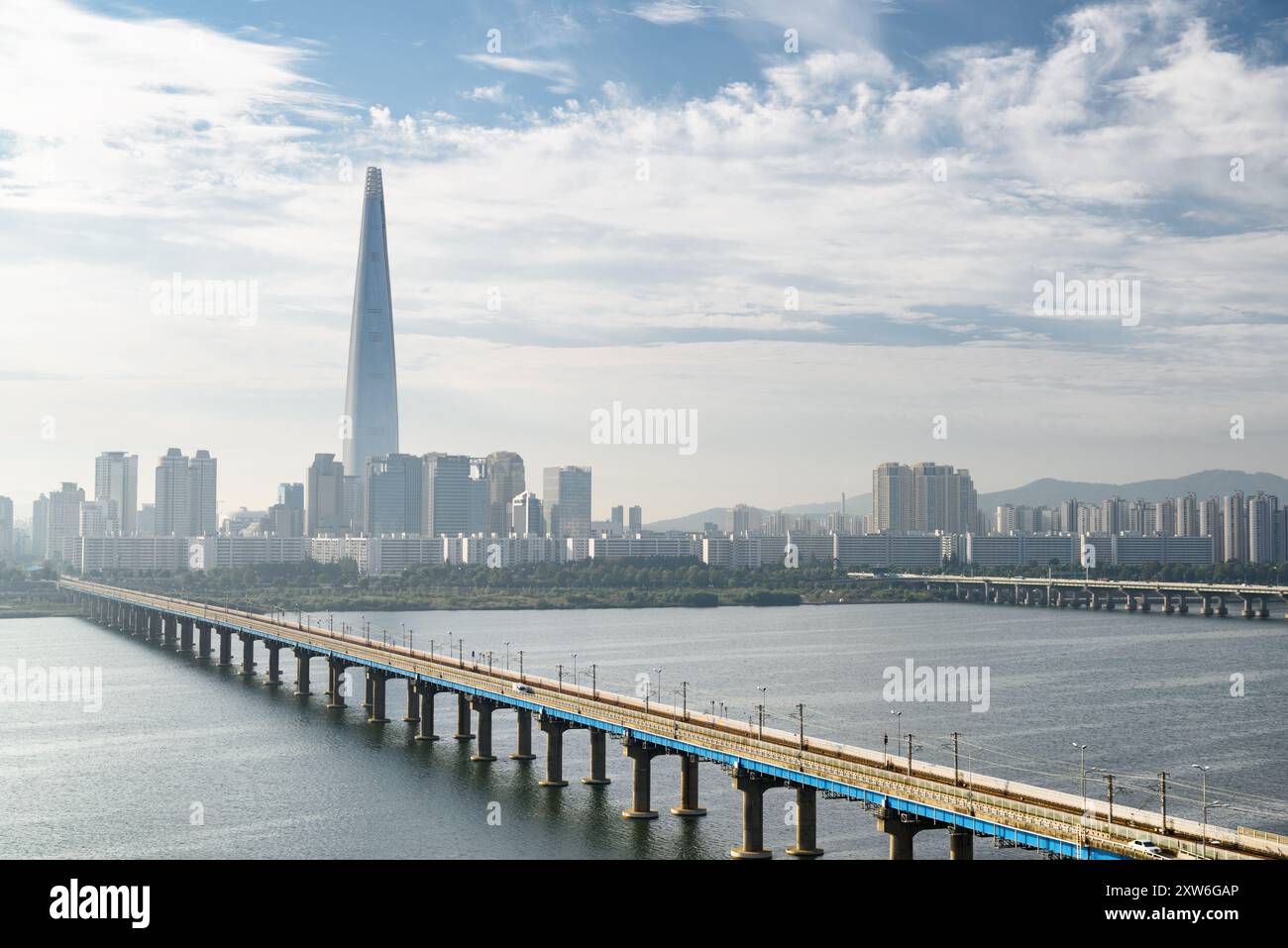 Amazing view of Jamsil Railway Bridge and scenic skyscraper Stock Photo ...