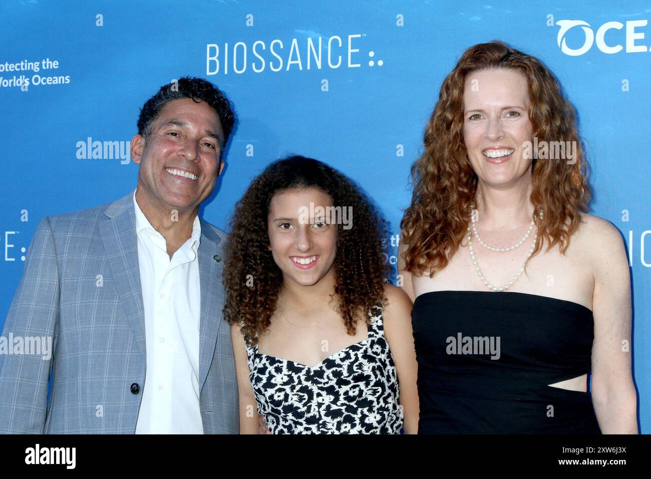 Oscar nunez red carpet event hi-res stock photography and images - Alamy