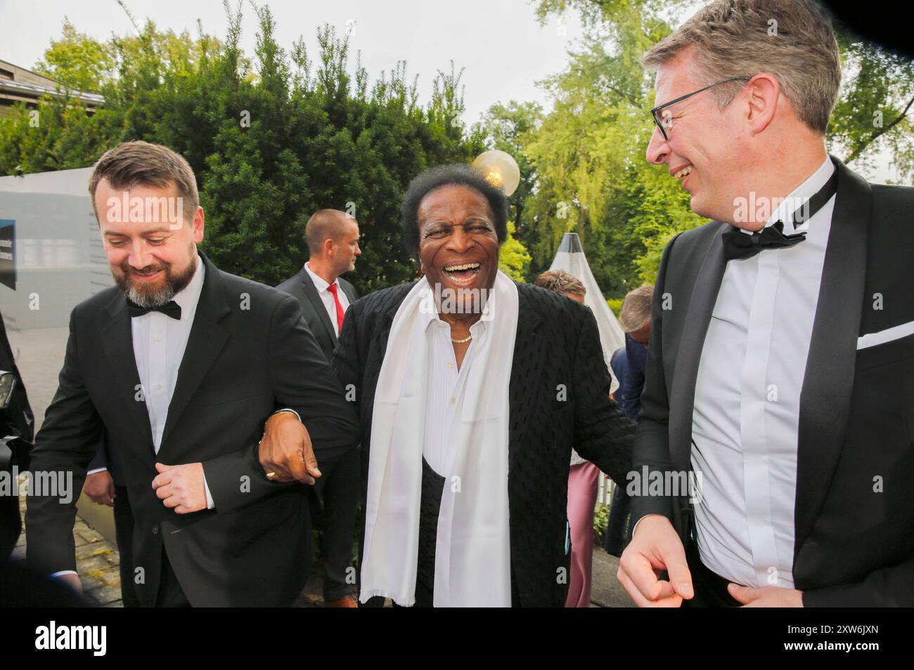 Gast, Roberto Blanco und Markus Blume bei der Eröffnung der 112 ...