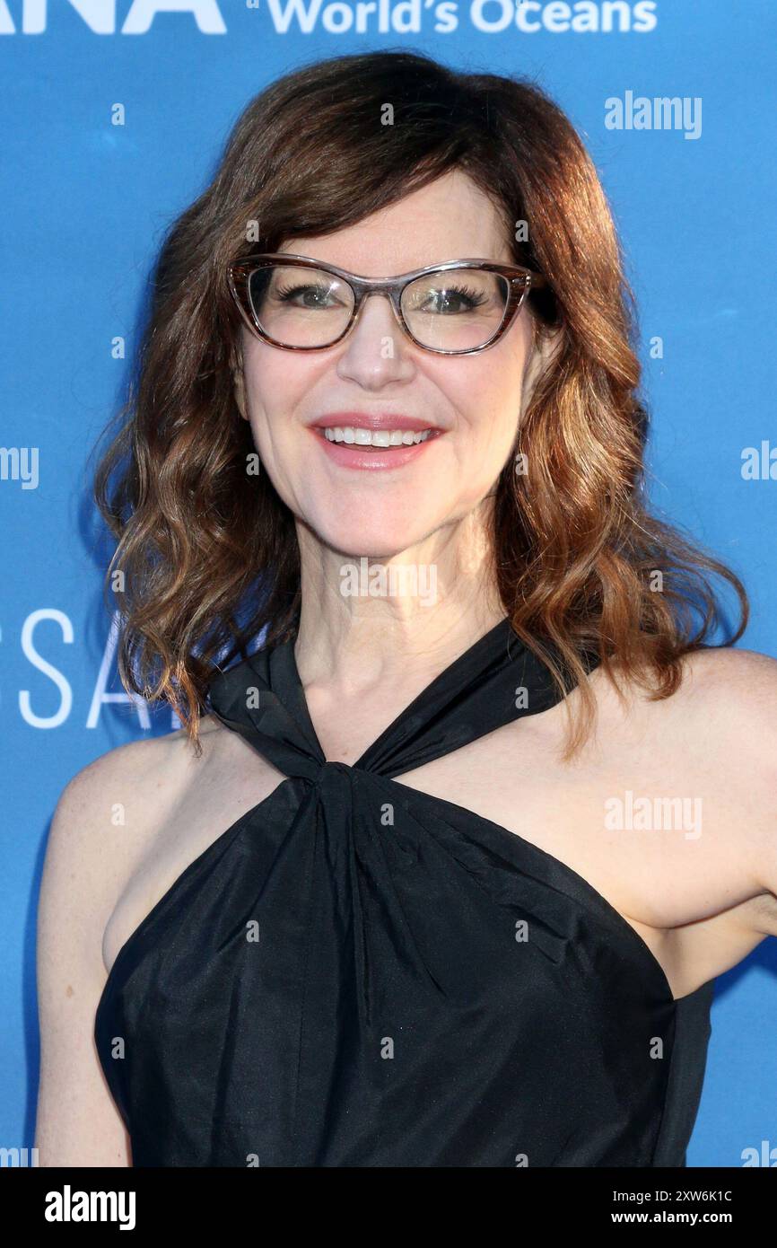 Lisa Loeb at arrivals for Oceana s SeaChange Summer Party, private ...