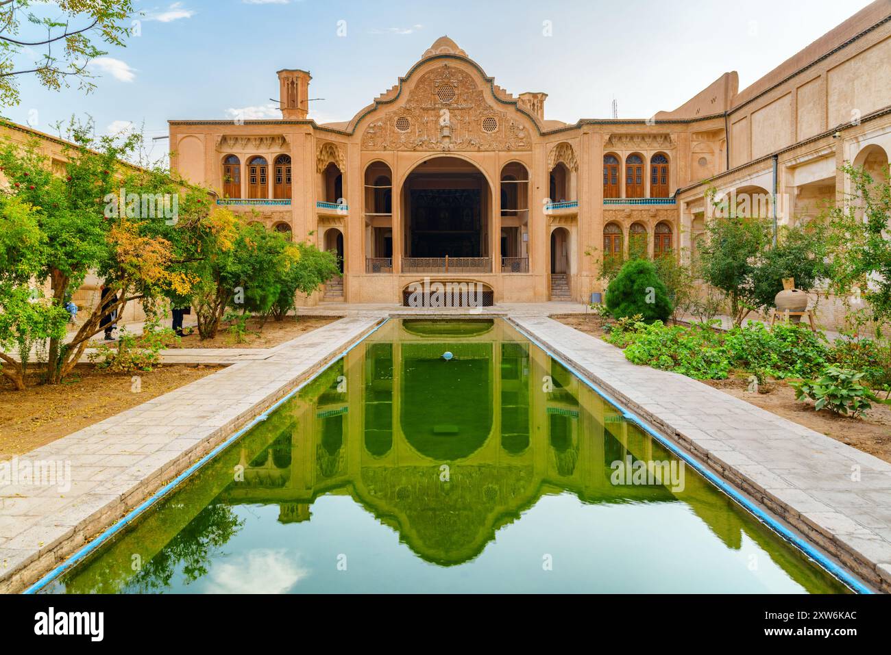 Amazing view of traditional Iranian courtyard, Kashan Stock Photo - Alamy