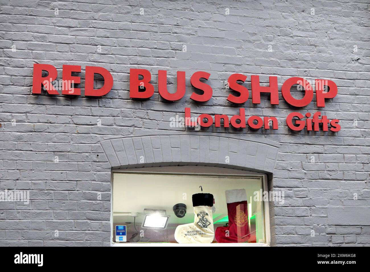Red Bus souvenir shop in central London Stock Photo - Alamy