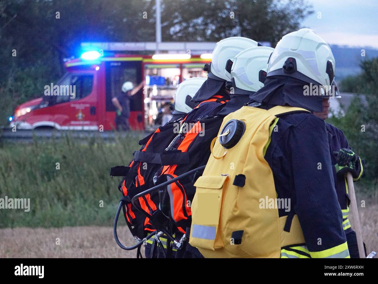 Feuerwehr-Blaulicht Feuerwehr in verschiedenen Bildern und Aktionen in ...