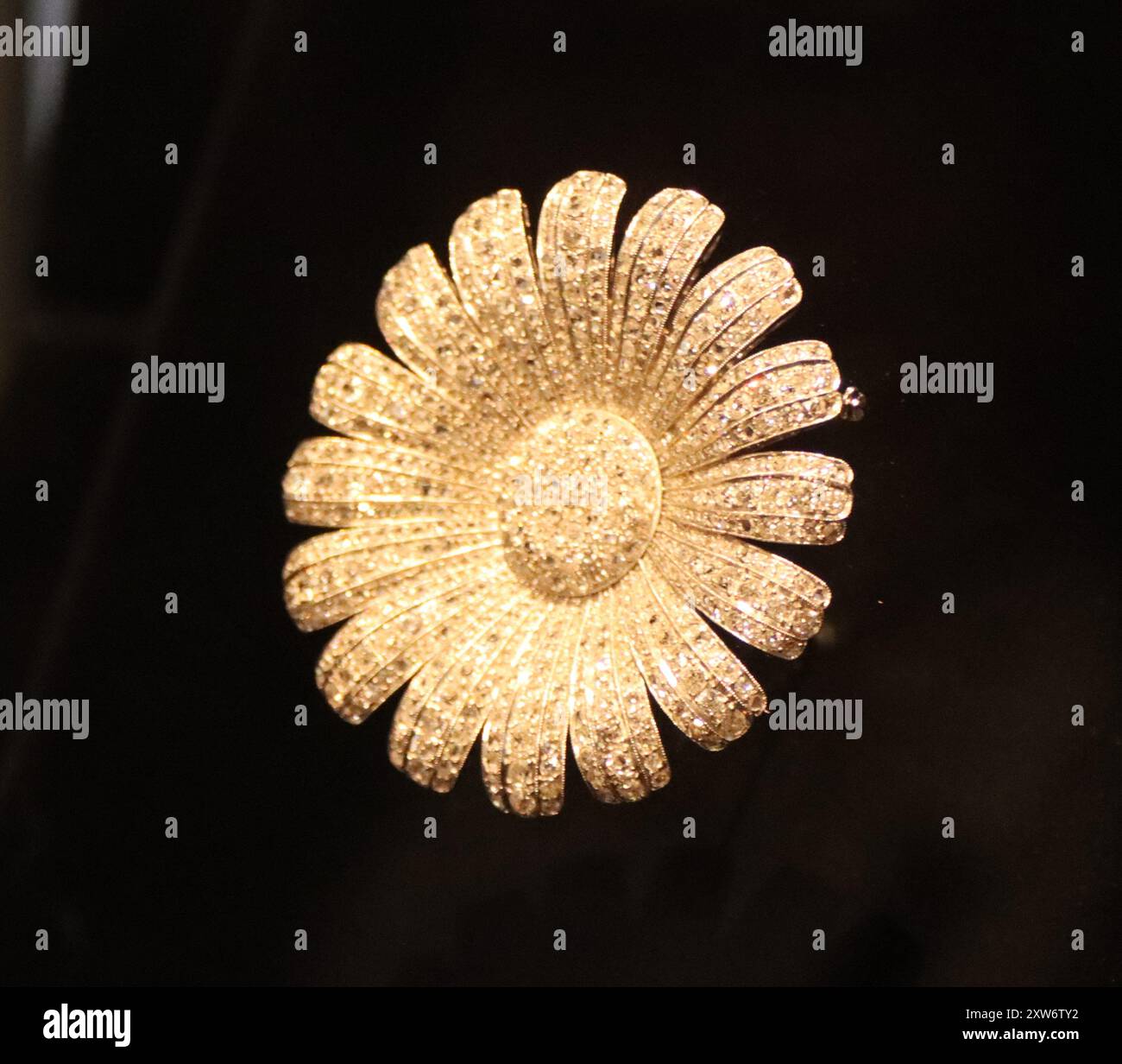 Queen Margrethe II's Daisy brooch Stock Photo - Alamy