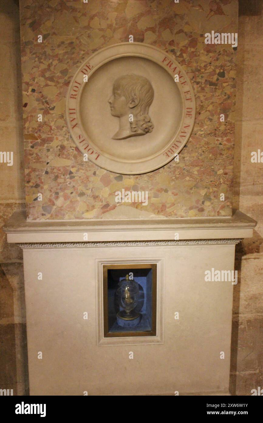 The heart of King Louis XVII Stock Photo - Alamy