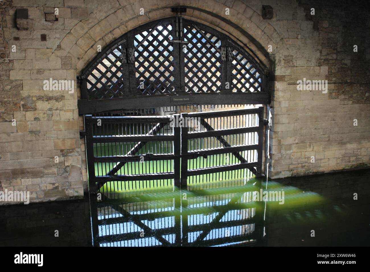 Traitors gate hi-res stock photography and images - Alamy