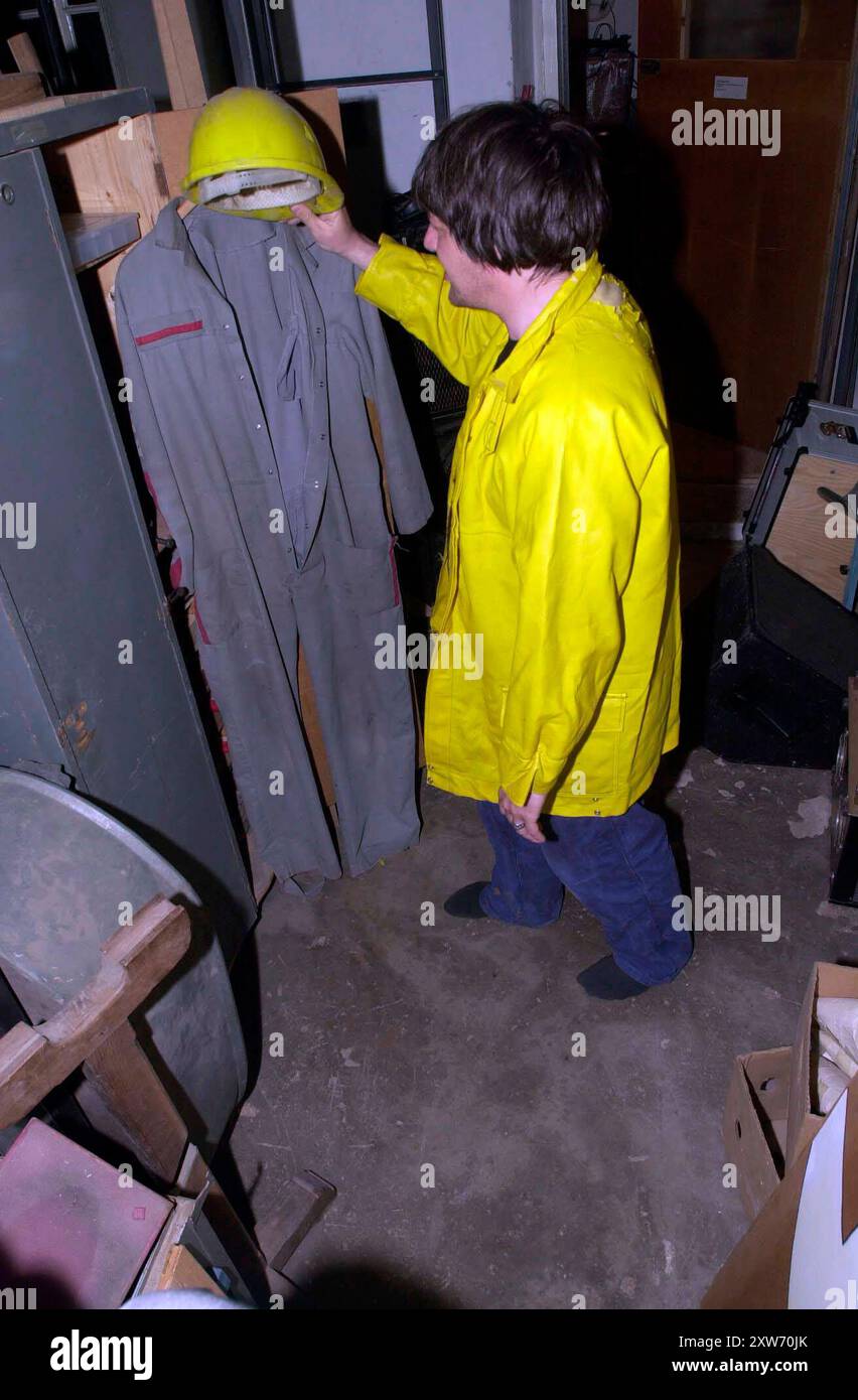 construction worker at a building site, employee in construction ...