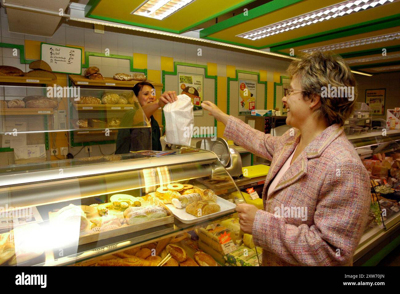 food trade in a supermarket,and moore goods food trade in a supermarket ...