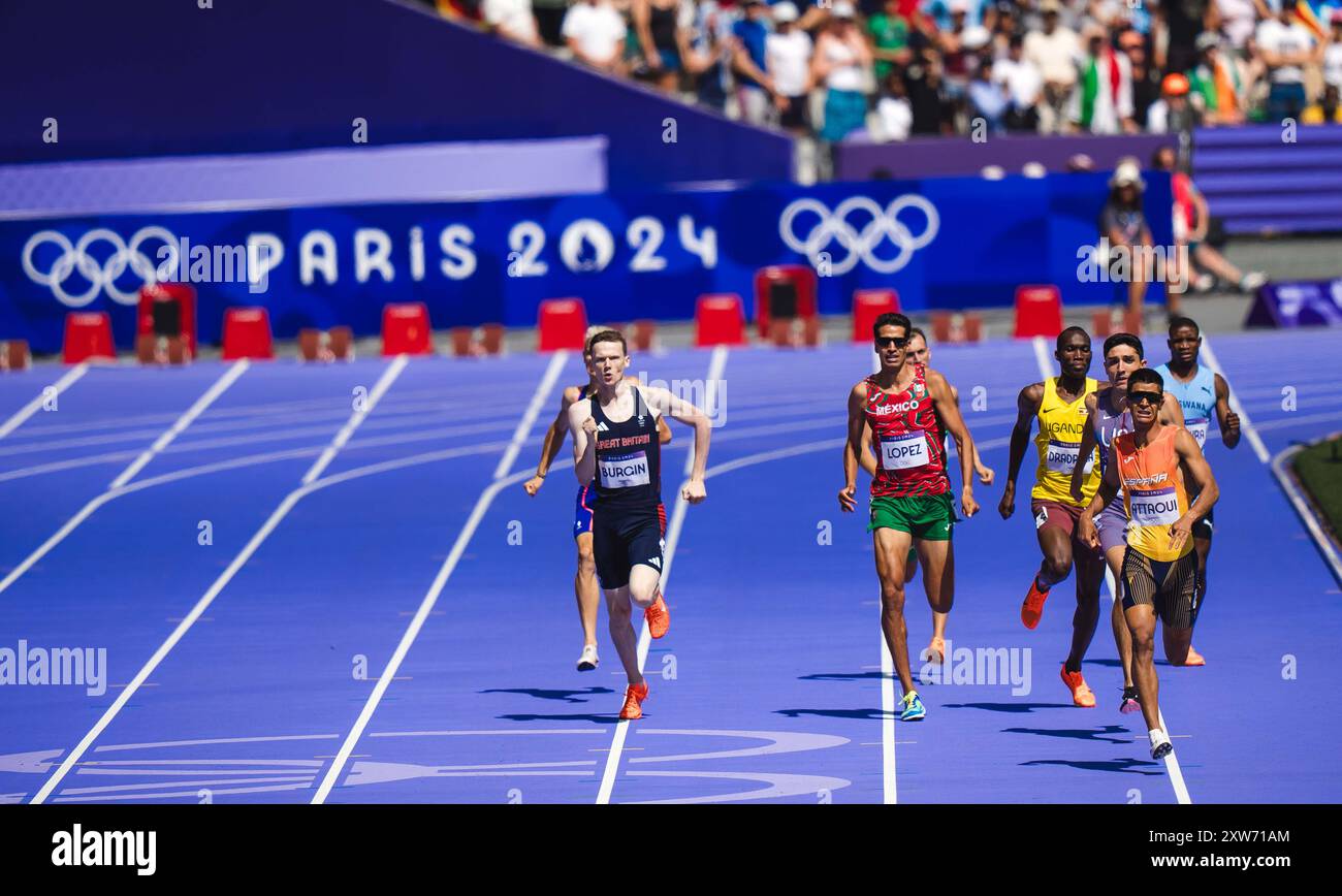 Mohamed Attaoui participating in the 800 meters at the Paris 2024 ...