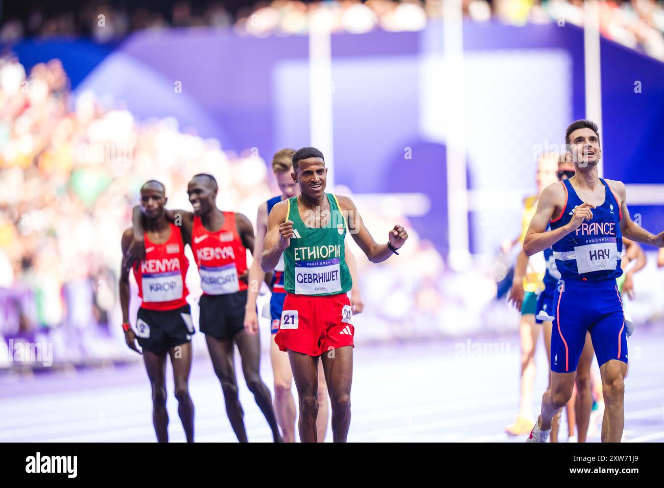 Hagos Gebrhiwet participating in the 5000 meters at the Paris 2024 Olympic Games Stock Photo - Alamy