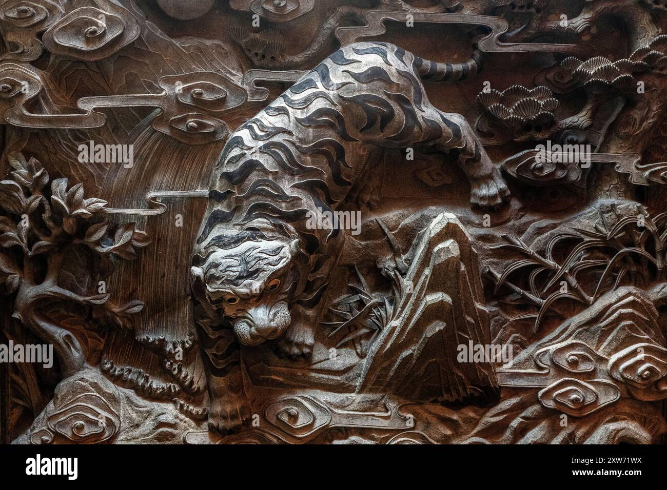 Chinese tiger symbolism hi-res stock photography and images - Alamy