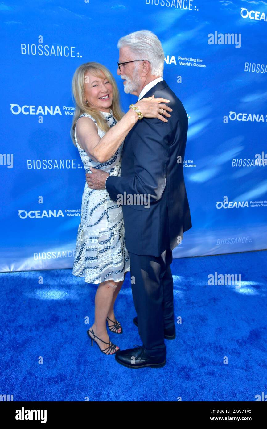 Valarie Van Cleave und Ted Danson bei der 17. SeaChangeSummer Party in ...