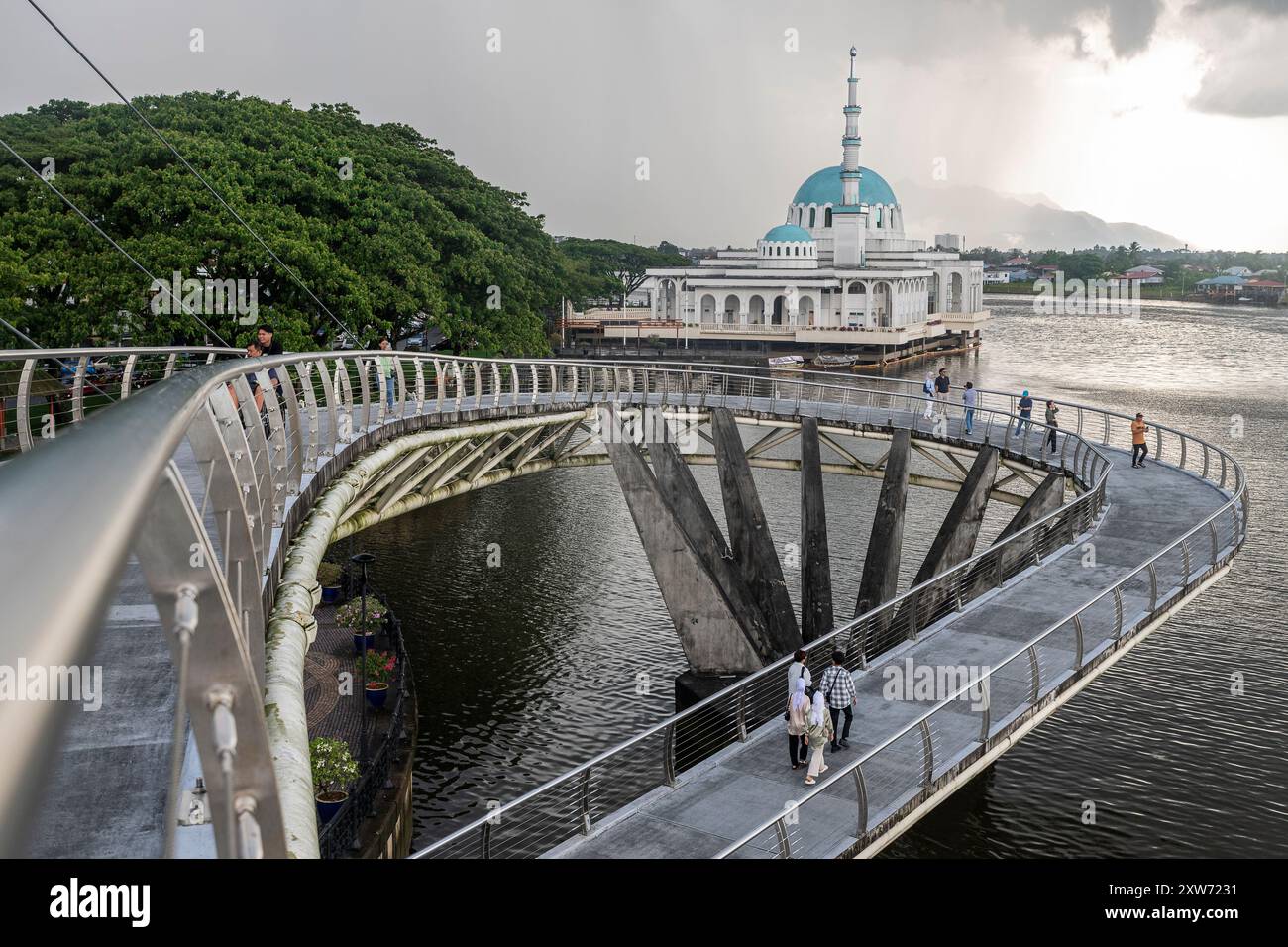 Indian Mosque (Masjid India) and Darul Hana Bridge, Kuching, Malaysia ...