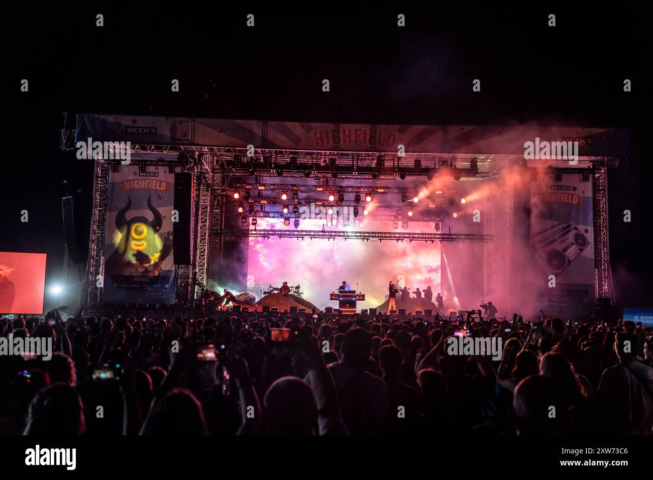 Der deutsche Rapper Cro Carlo Waibel live auf der Blue Stage des ...