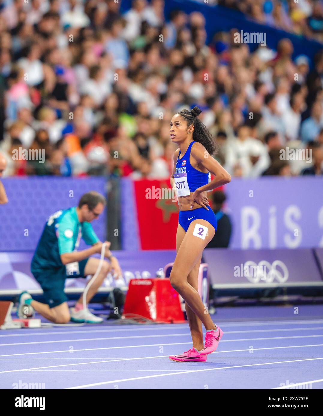 Gabby Scott participating in the 400 meters at the Paris 2024 Olympic ...