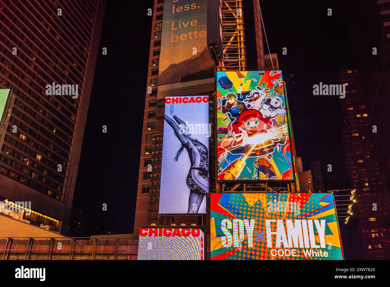 Chicago, the broadway musical ads hi-res stock photography and images ...