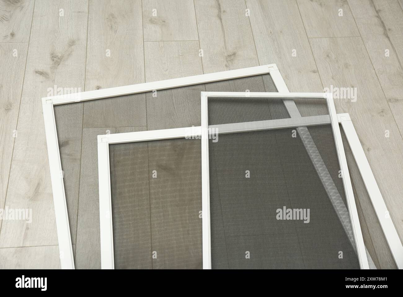 Fly screens at home hi-res stock photography and images - Alamy