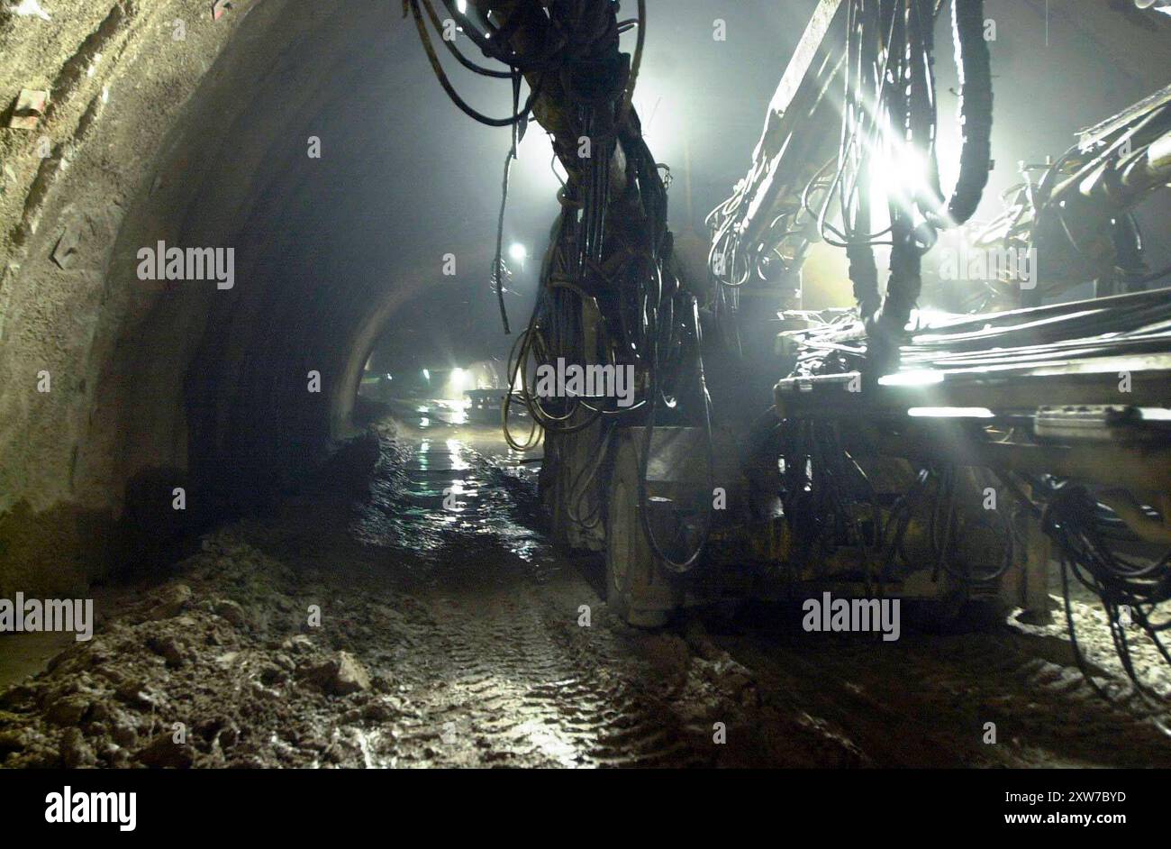 RECORD DATE NOT STATED tunnel construction in civil engineering, tunnel ...