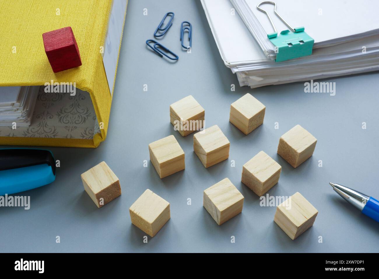 Folder hierarchy structure hi-res stock photography and images - Alamy