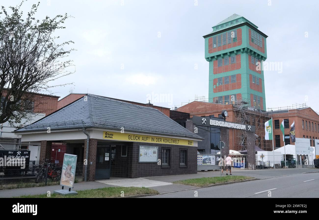 Oelsnitz, Germany. 18th Aug, 2024. The winding tower of the former mine ...