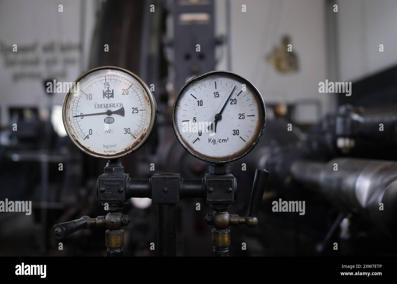 Oelsnitz, Germany. 18th Aug, 2024. Amaturen of a steam engine in the ...