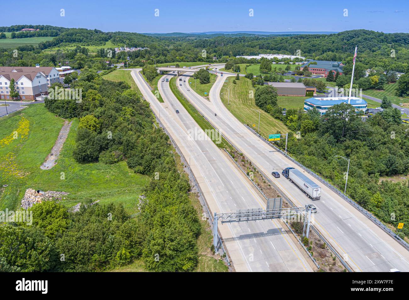 Light traffic on highway, Bethlehem, Pennsylvania, USA Stock Photo - Alamy