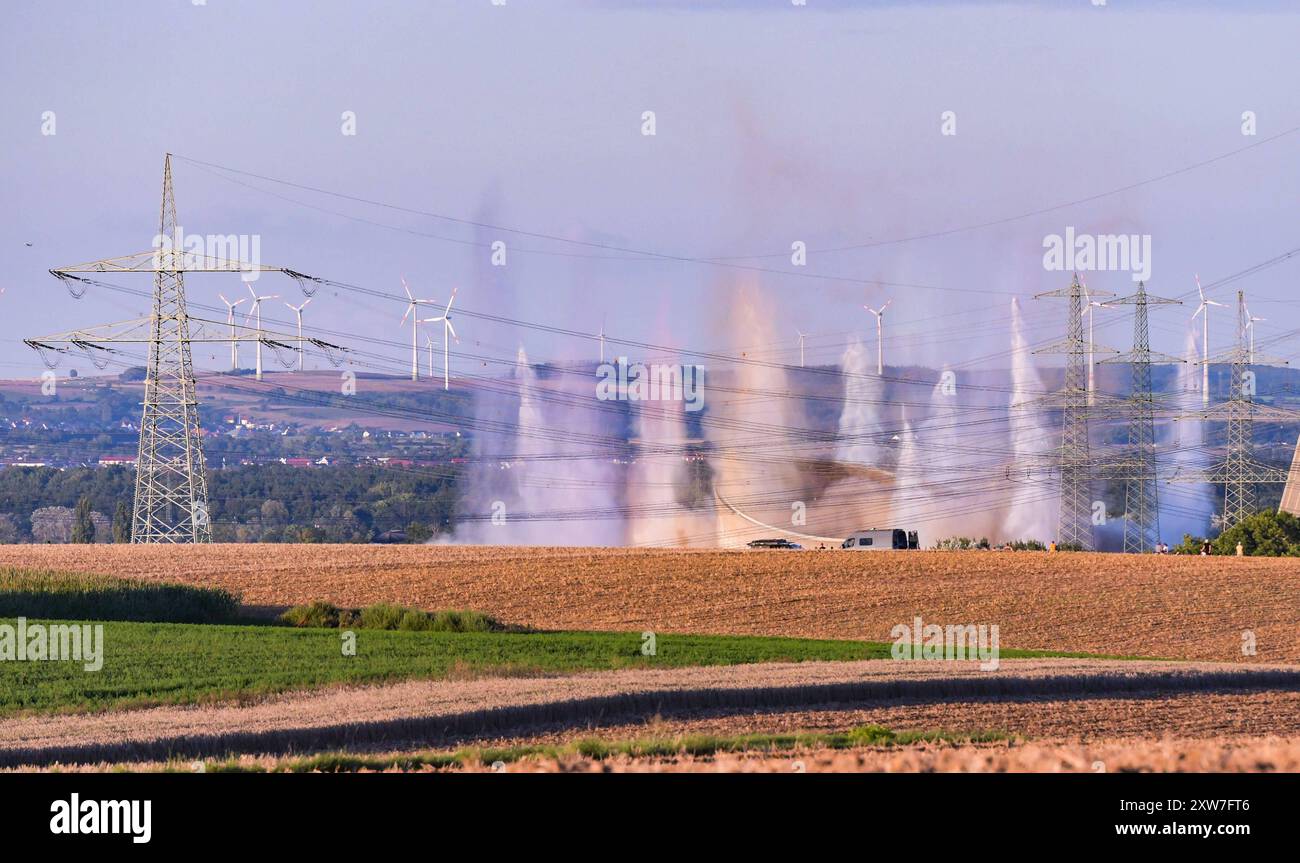 16.08.2024, xblx, AKW Grafenrheinfeld, Sprengung der Kühltürme, emwirt ...