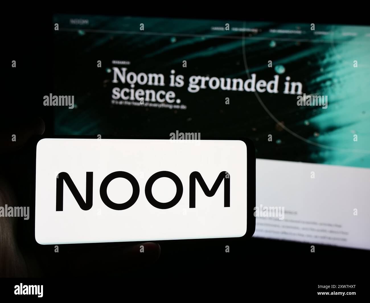 Noom logo hi-res stock photography and images - Alamy