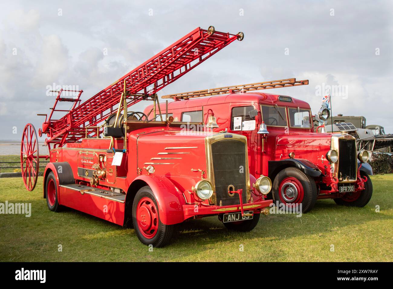 Vintage fire tender hi-res stock photography and images - Alamy