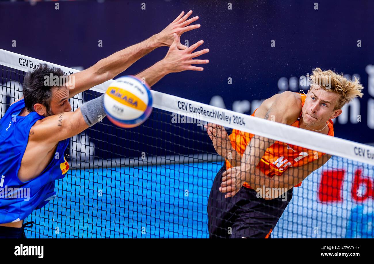 THE HAGUE - Steven van de Velde during the final for the bronze medal ...