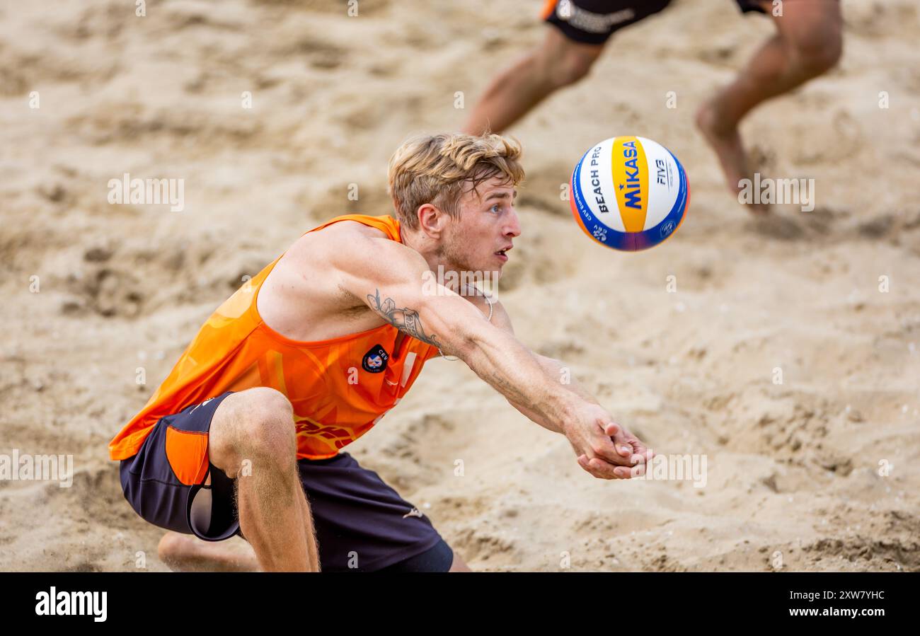 THE HAGUE - Steven van de Velde during the final for the bronze medal ...