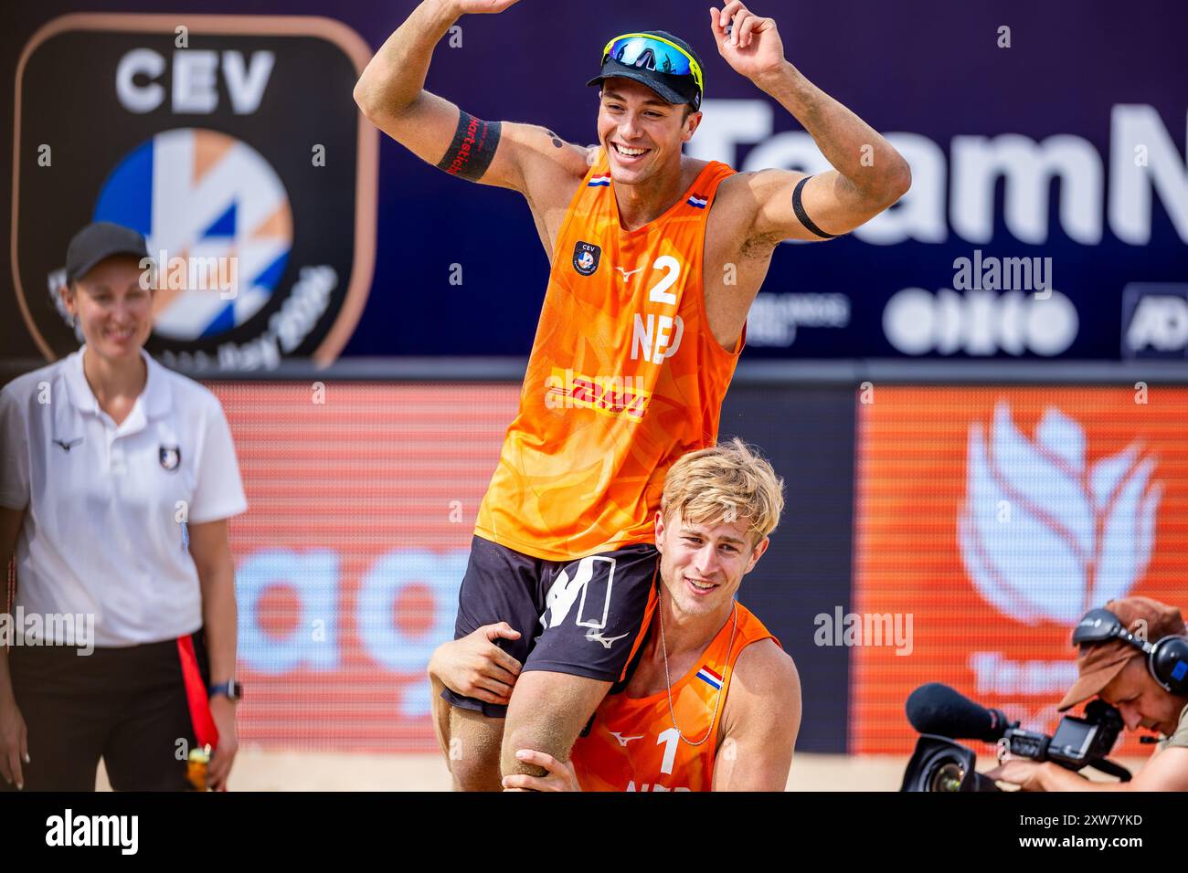 THE HAGUE - Steven van de Velde and Matthew Immers during the final for ...