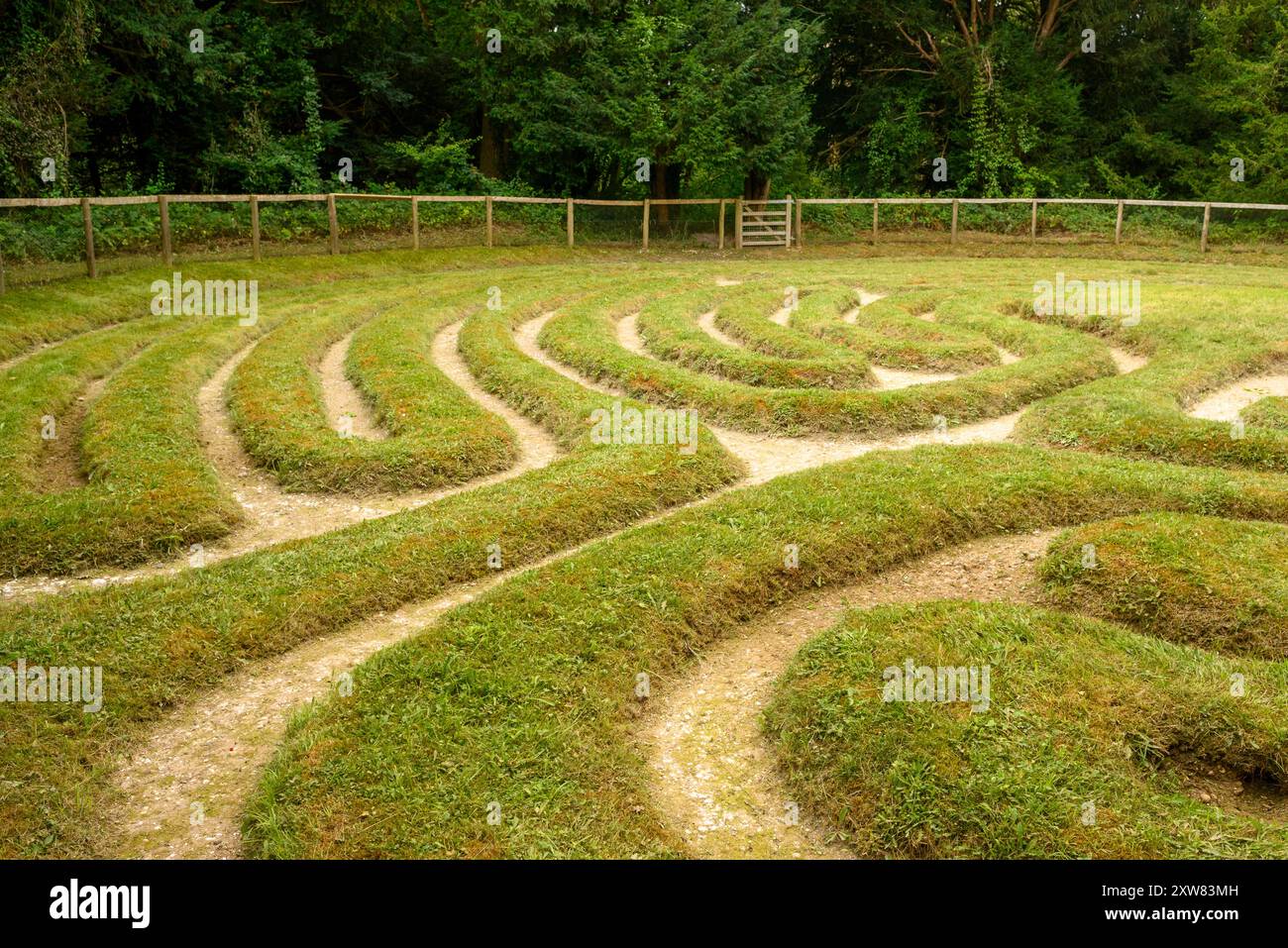 Breamore miz maze hi-res stock photography and images - Alamy