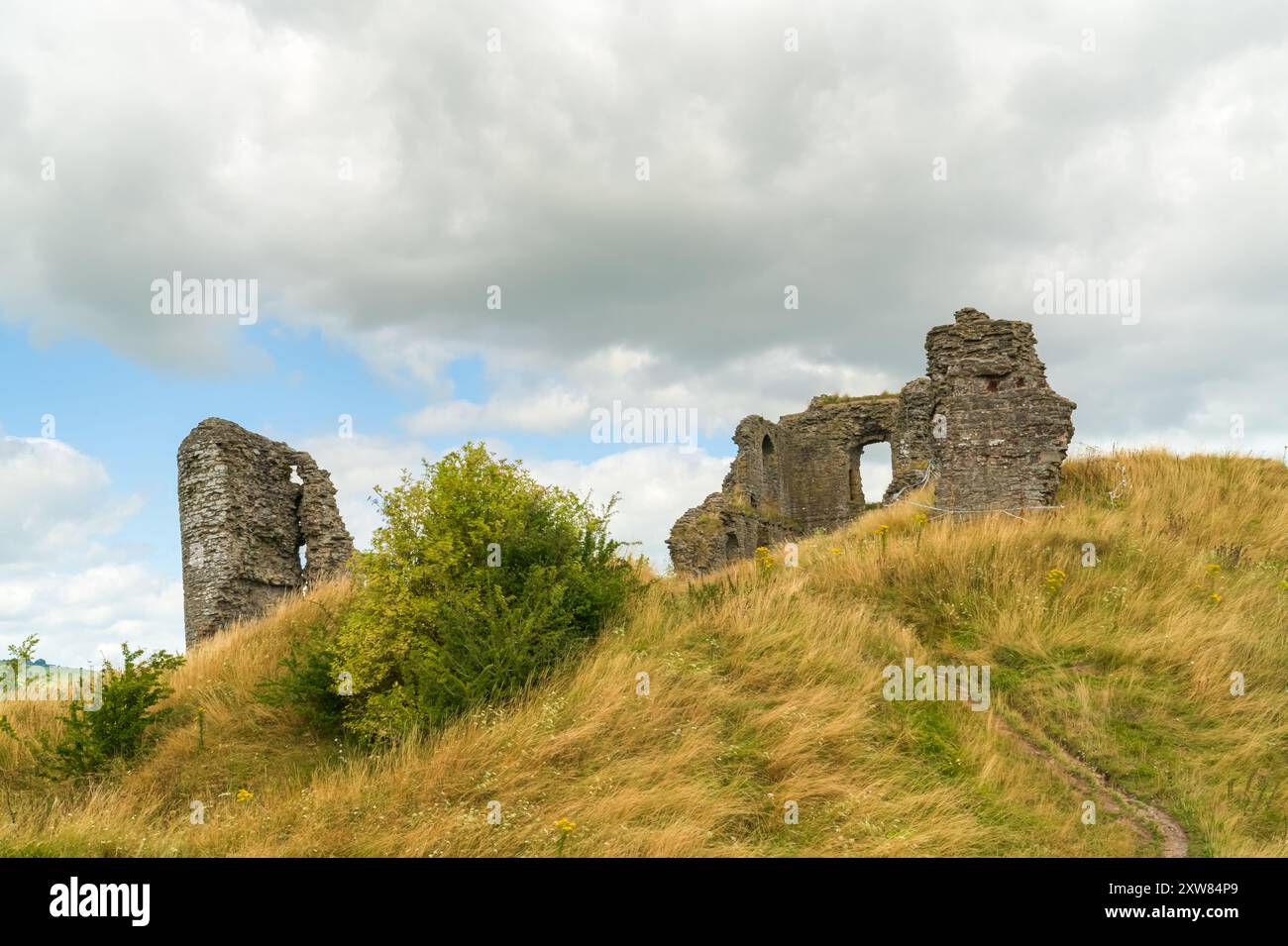 The ruins of Clun Castle a Medieval castle in Clun, Shropshire, UK in ...