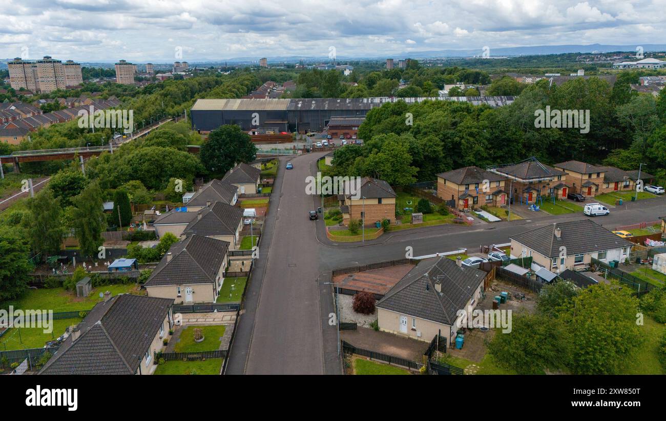 Council housing at Winning Quadrant Wishaw Stock Photo - Alamy