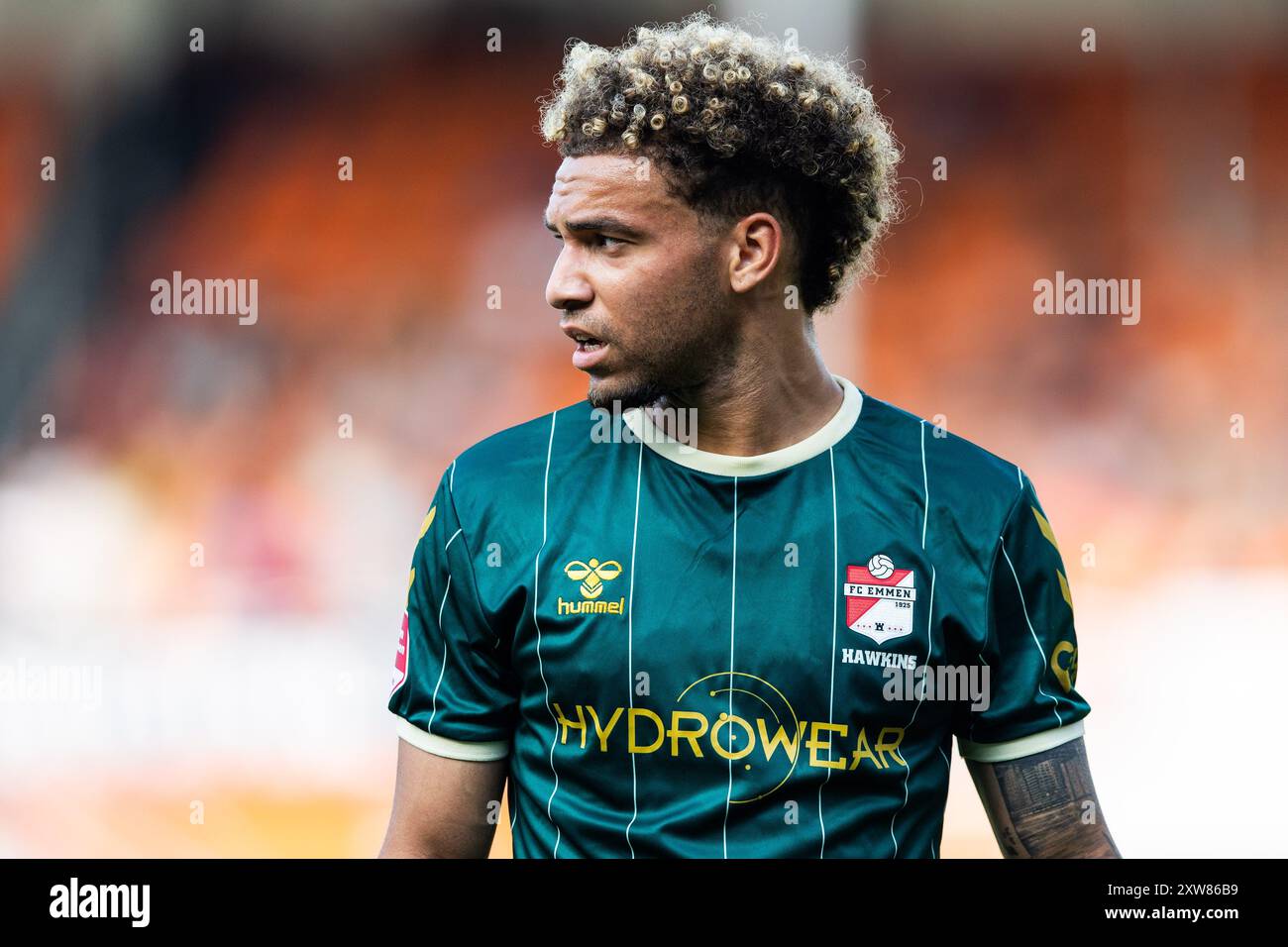 VOLENDAM, 18-08-2024, Kras Stadium, Dutch Football, Keuken Kampioen ...