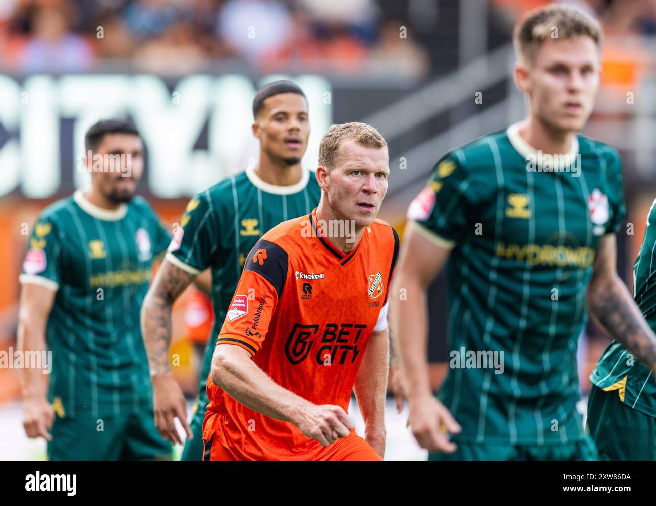 VOLENDAM, 18-08-2024, Kras Stadium, Dutch Football, Keuken Kampioen ...