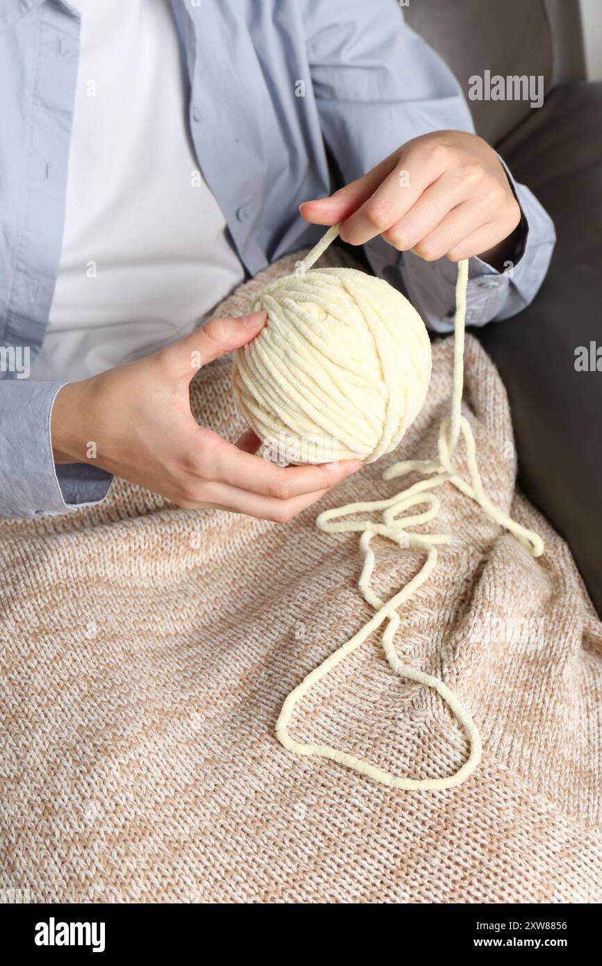 Hand holding cotton wool ball hi-res stock photography and images - Alamy