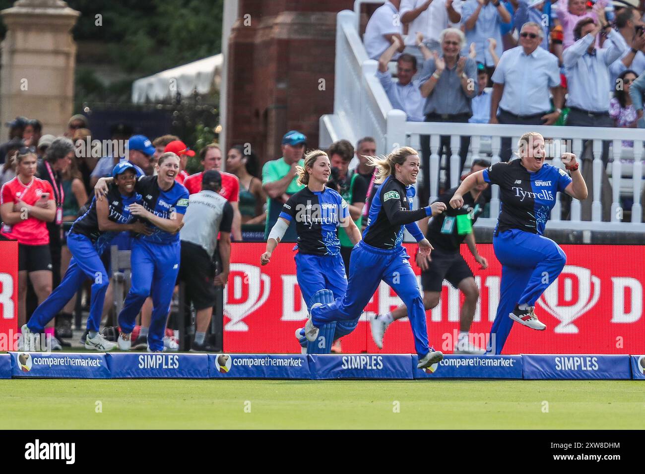 London Spirit Women celebrate their win following the The Hundred Women ...