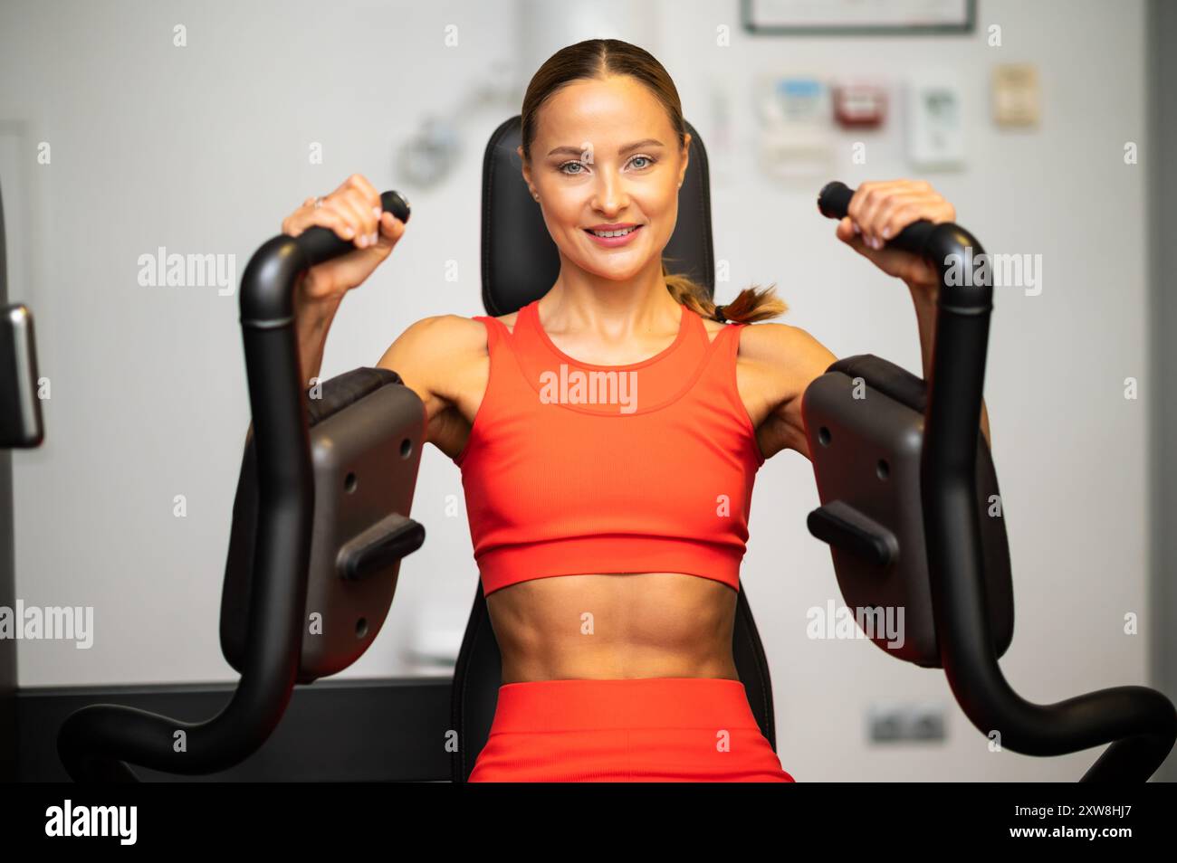 Chest press machine hi-res stock photography and images - Alamy