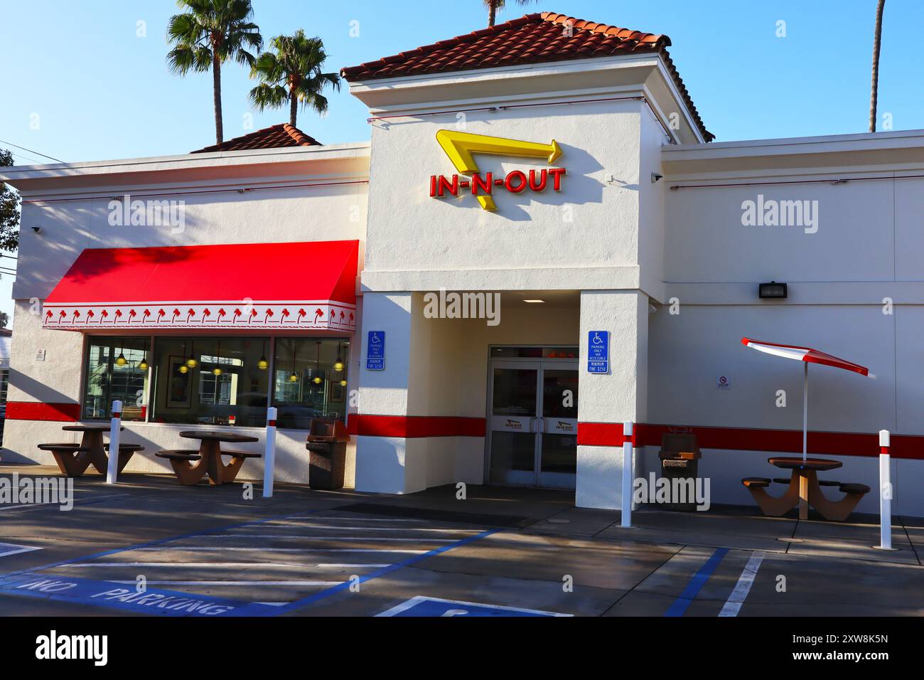 IN-N-OUT BURGER Restaurant. American chain of Fast Food Restaurants ...