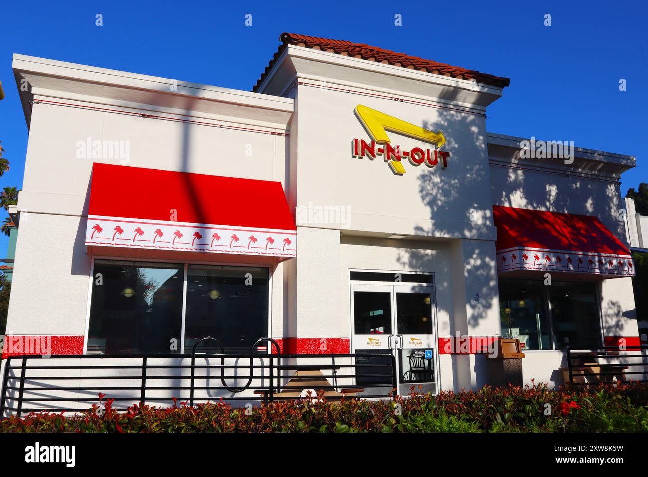IN-N-OUT BURGER Restaurant. American chain of Fast Food Restaurants ...