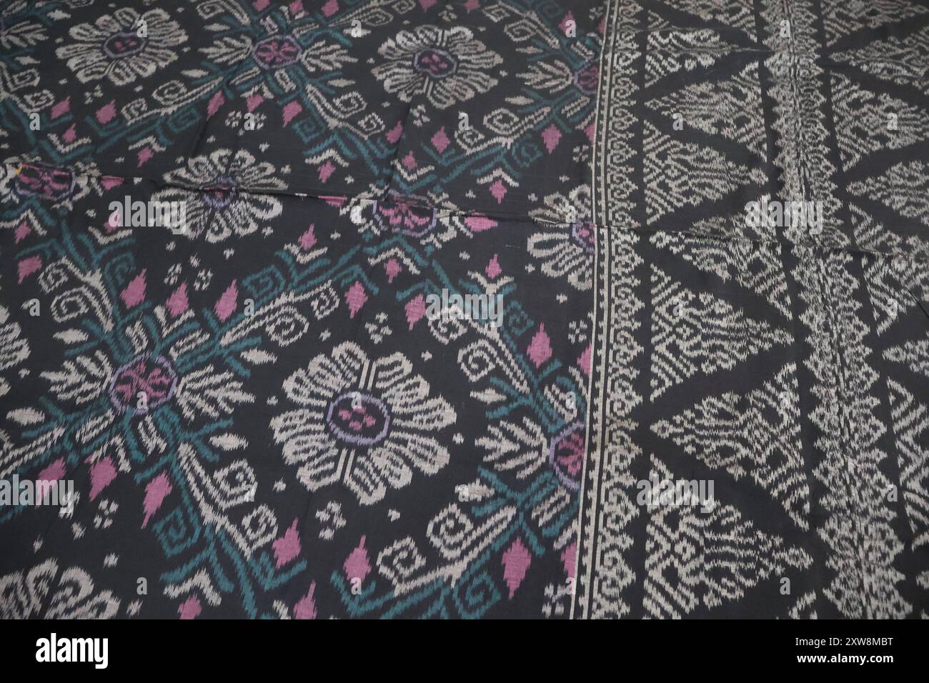 Batik jambi hi-res stock photography and images - Alamy
