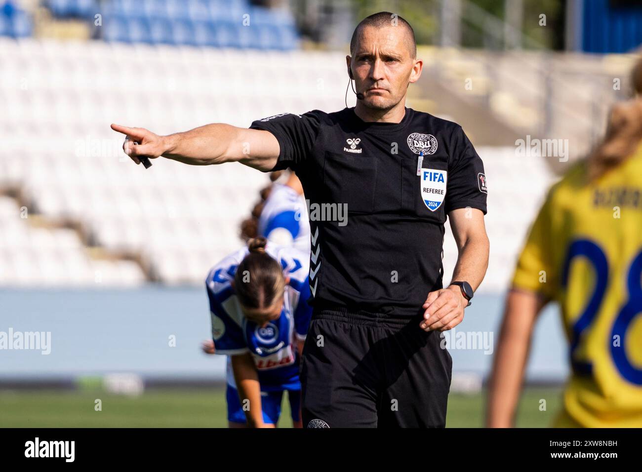 Odense, Denmark. 17th, August 2024. Referee Mads-Kristoffer ...