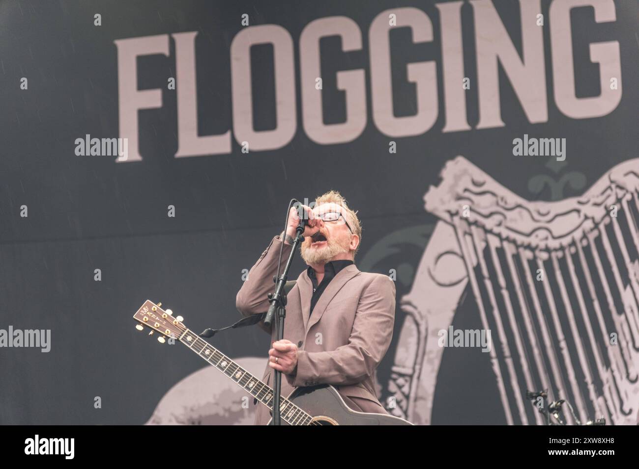 Auf dem banjo hi-res stock photography and images - Alamy