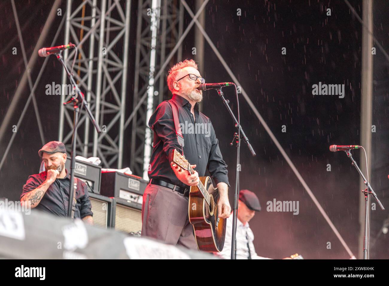 Auf dem banjo hi-res stock photography and images - Alamy