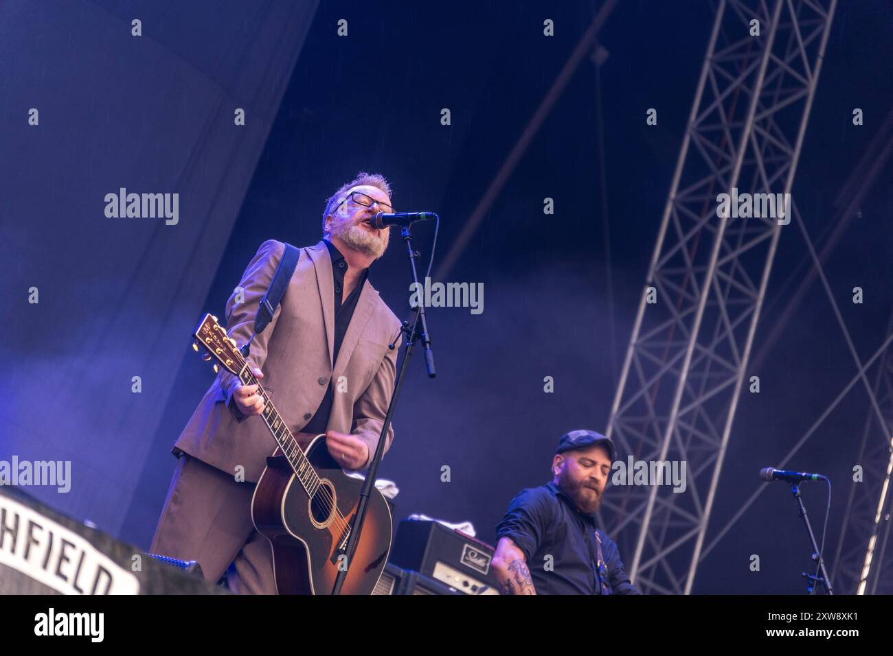 Auf dem banjo hi-res stock photography and images - Alamy